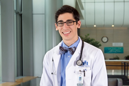 Saranac Lake med student wins $10,000 AMA scholarship — 1 of just 3 ...